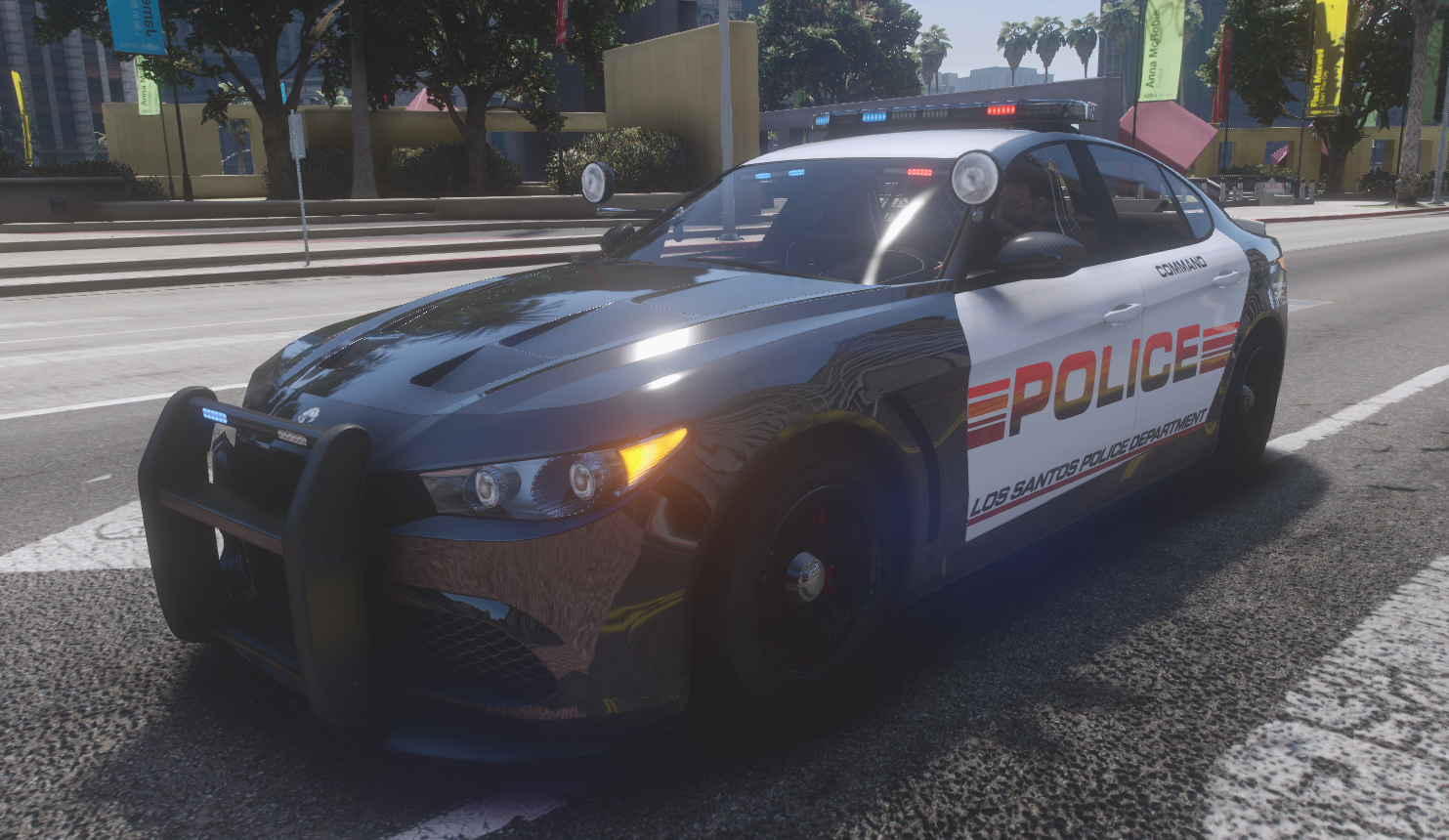 Exclusive Wheels | Police Komoda
